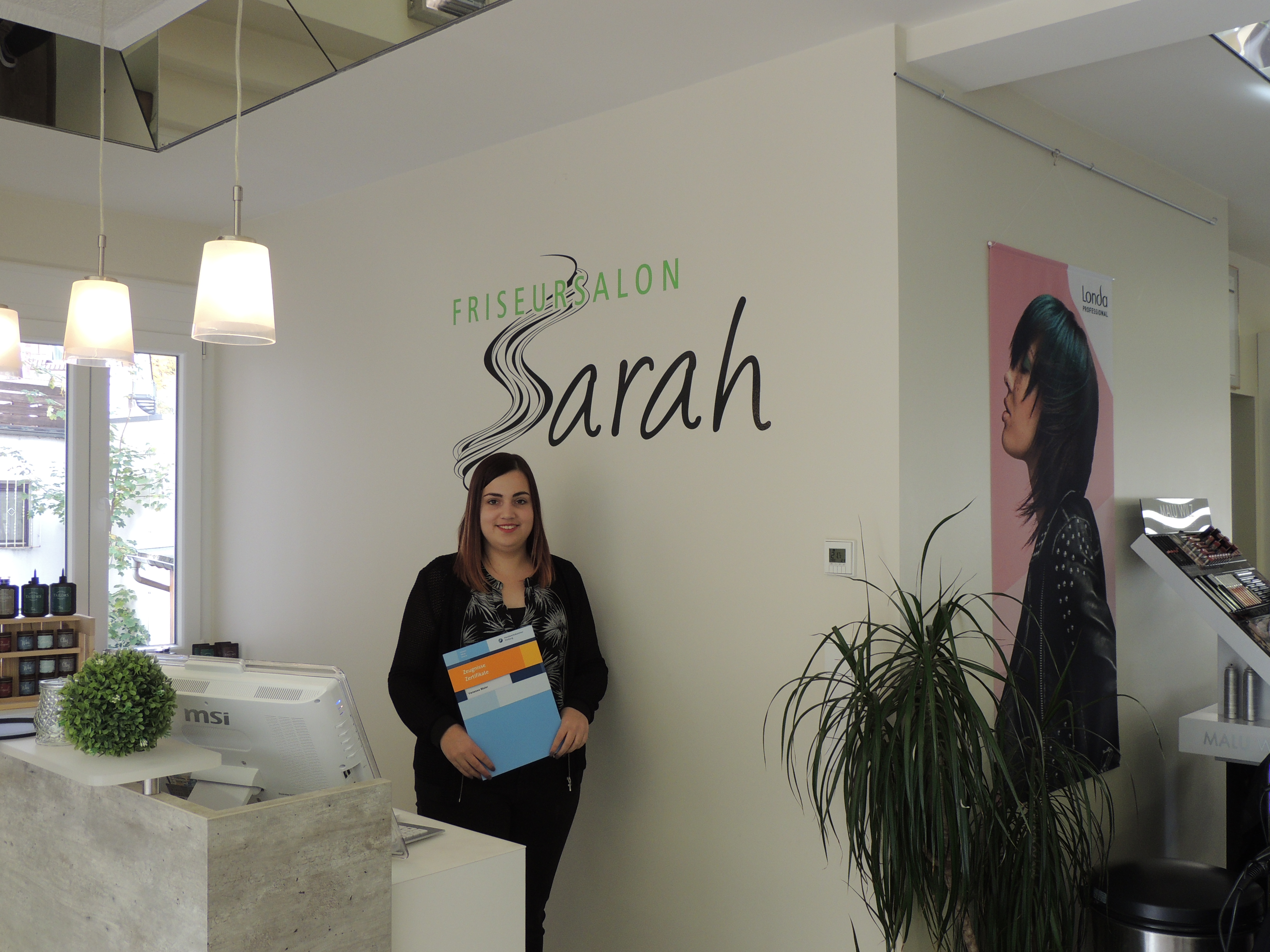 Innungsbeste bei der Gesellenprüfung – Friseursalon Sarah